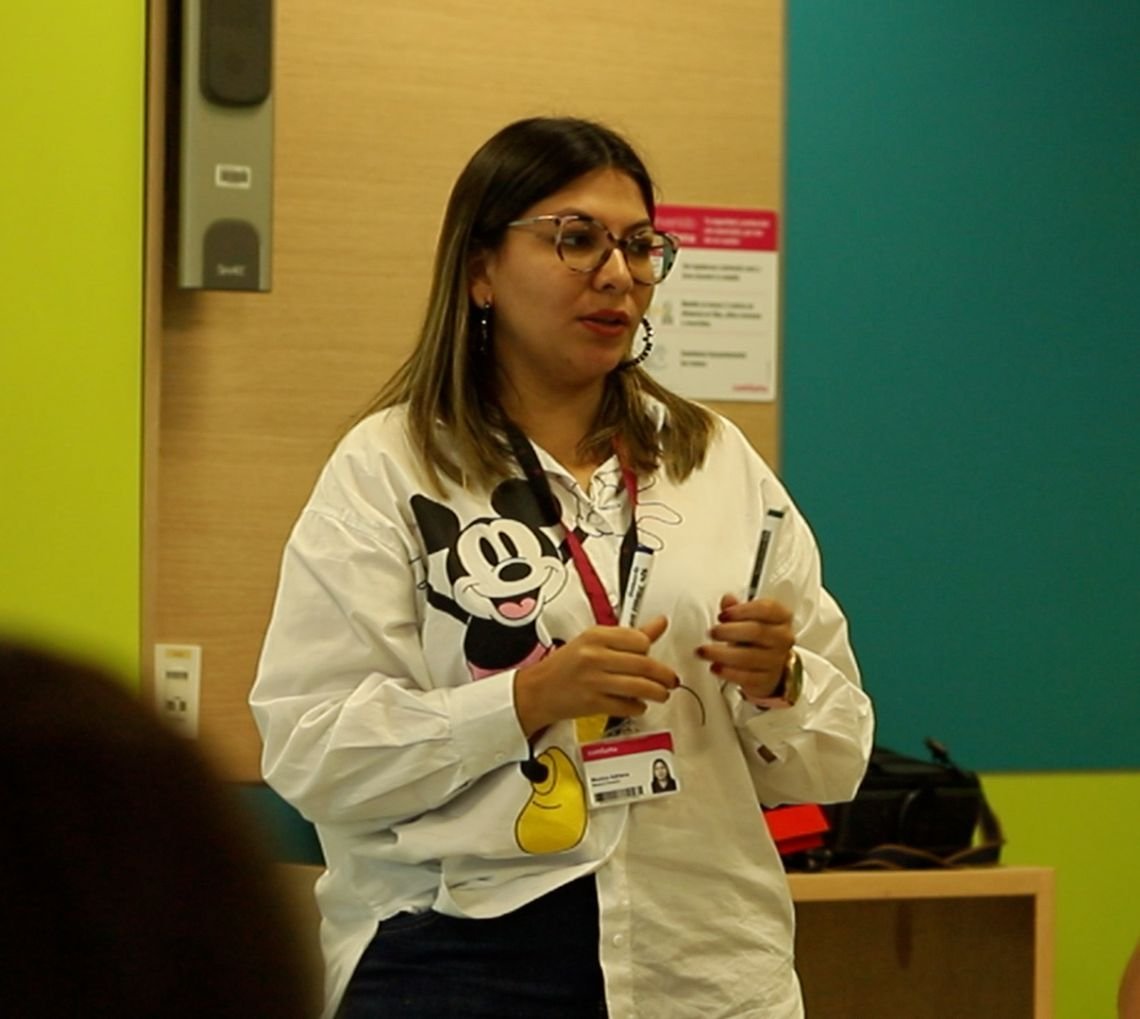 El curso de inglés de Comfama transforma vidas y expande horizontes ...